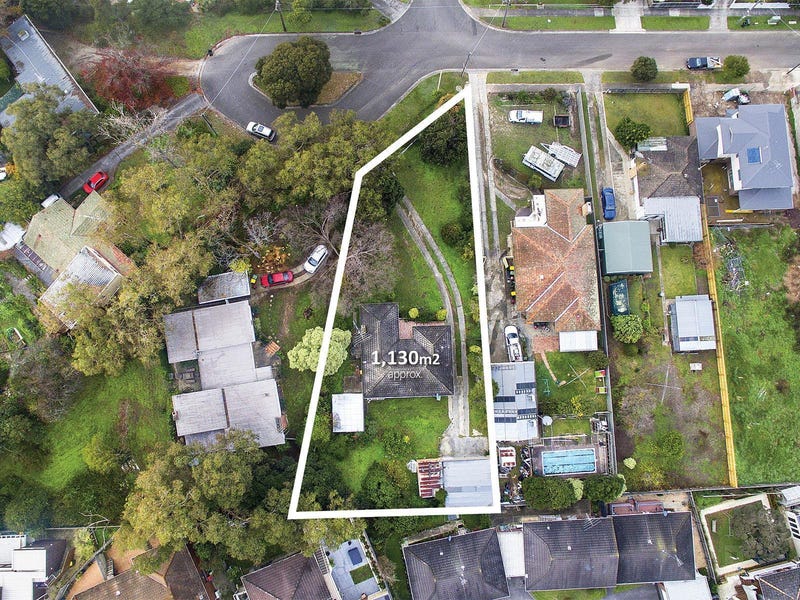8 Harrison Court, Highton, VIC 3216 - realestate.com.au