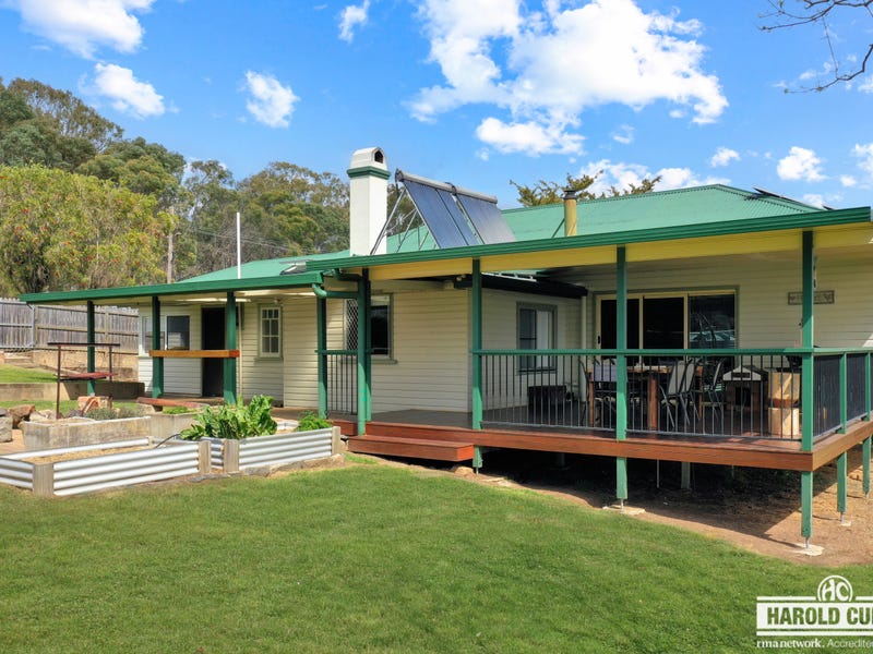 76 Derby Street, Tenterfield, NSW 2372 - Property Details