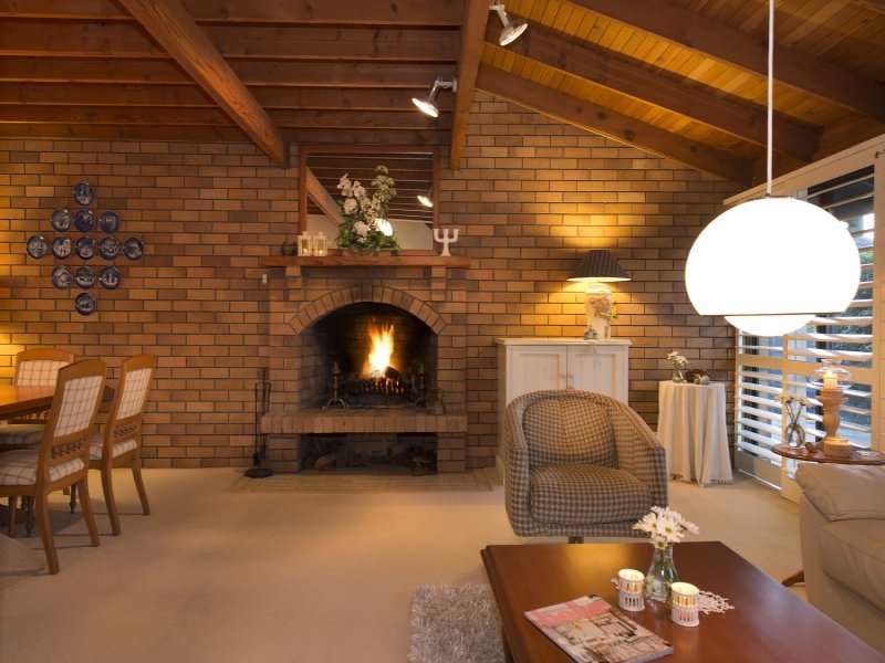 10 Apley Court, Carindale, QLD 4152 - realestate.com.au