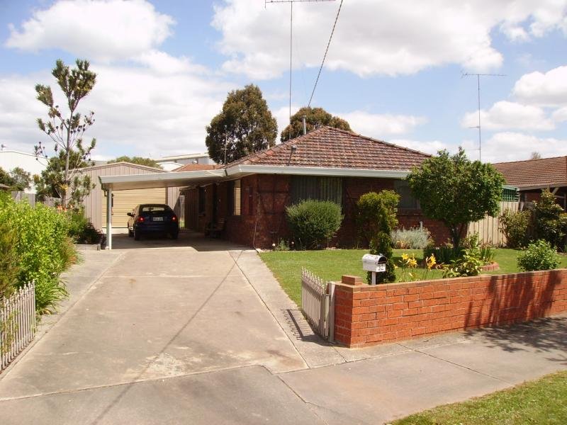 **UNDER CONTRACT**32 Spring Court, Morwell, Vic 3840 - Property Details