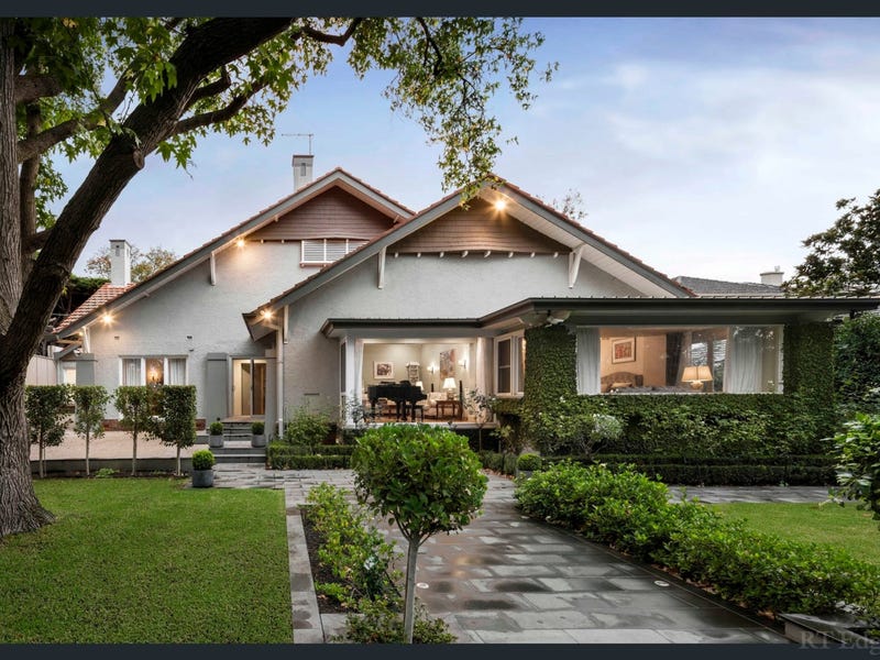 8 Robertson Street, Toorak, Vic 3142 - Property Details