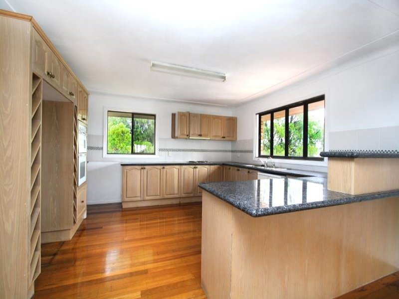 11 Gordon Parade, Manly, QLD 4179 - realestate.com.au