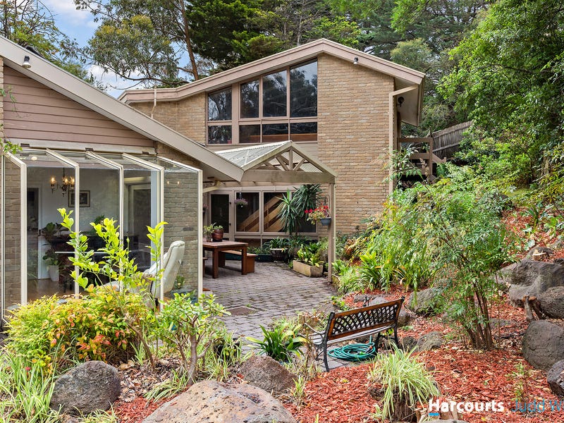 17 Marbray Drive, Glen Waverley, VIC 3150 - realestate.com.au