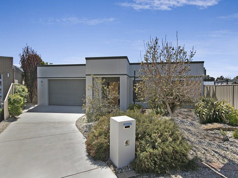 10 Hanover Place, Strathfieldsaye, VIC 3551 - realestate.com.au