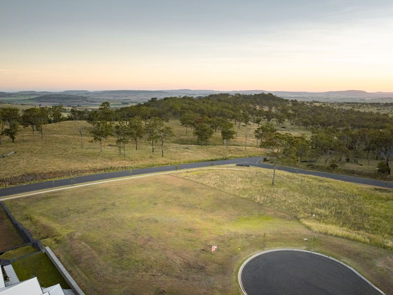 18 Ridgeview Court, Mount Rascal, QLD 4350 - realestate.com.au