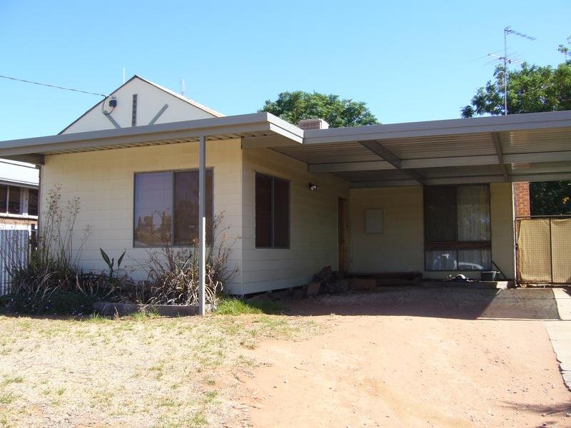 3 Robin Street, Robinvale, Vic 3549 - Property Details