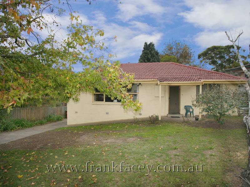 75 Lyall Road, Berwick, Vic 3806 - Property Details