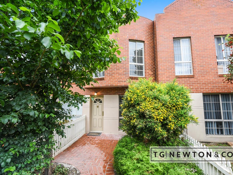5/2A Cameron Rd, Essendon, Vic 3040 - Property Details