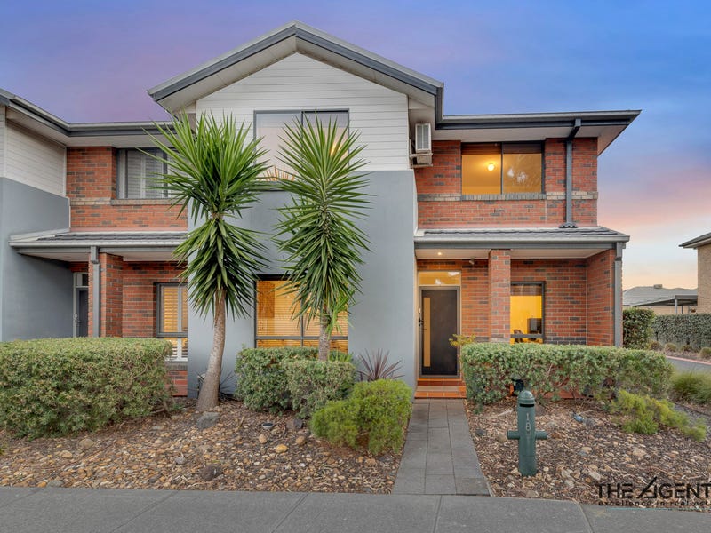 18 Turnstone Drive, Point Cook, VIC 3030 - realestate.com.au