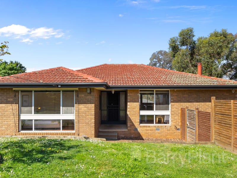 10 Daymar Drive, Mooroolbark, Vic 3138 - Property Details