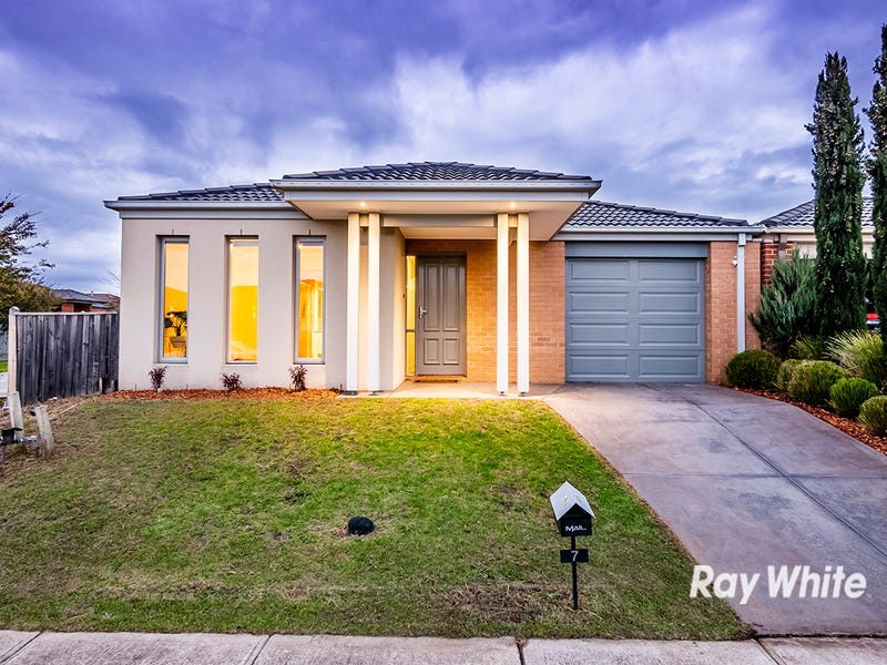 7 Noremac Grove, Lyndhurst, Vic 3975 - Property Details