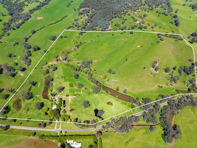 739 Whanregarwen Road, Whanregarwen, Vic 3714 - Property Details