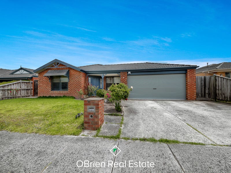 27 Fairways Boulevard, Cranbourne North, VIC 3977 - realestate.com.au