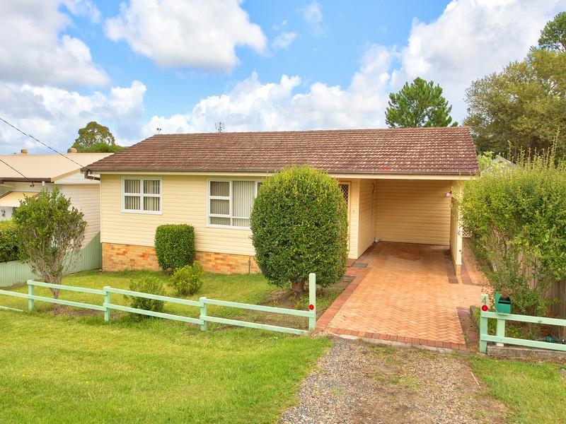 4 Headlam Parade, Springfield, NSW 2250 - Property Details