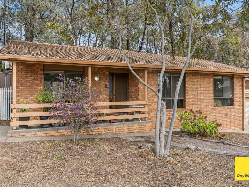 1/126 Edwards Road, Kennington, Vic 3550 - Property Details