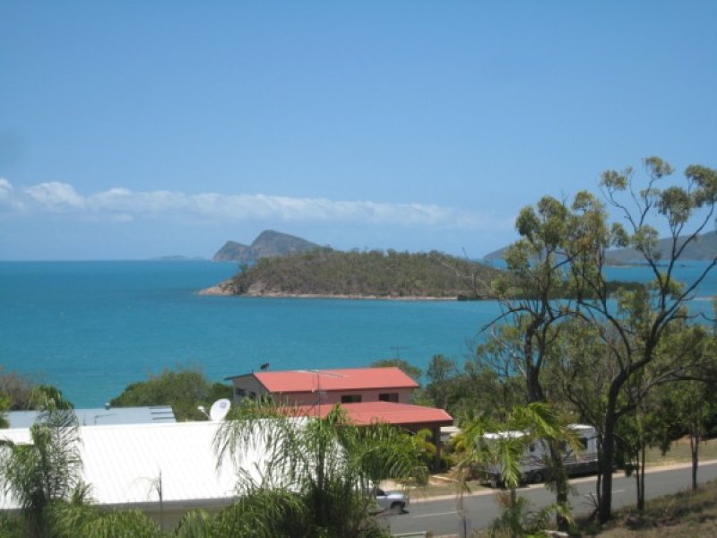 35 Blackcurrant Drive, Hideaway Bay, QLD 4800 - realestate.com.au