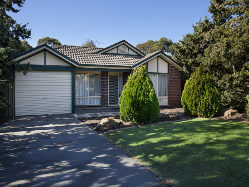 2 Lowell Court, Woodcroft, SA 5162 - Property Details