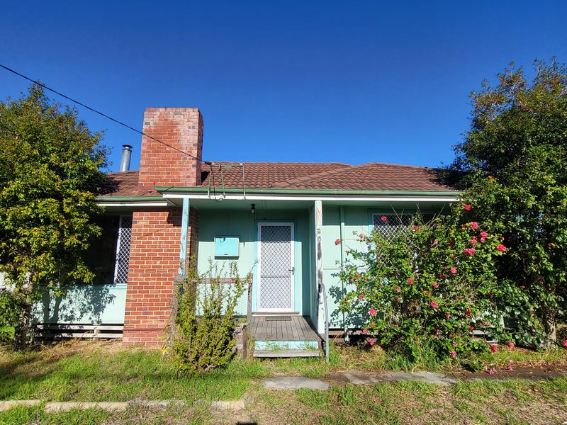 8 Bowden Terrace, Katanning, WA 6317 - Property Details