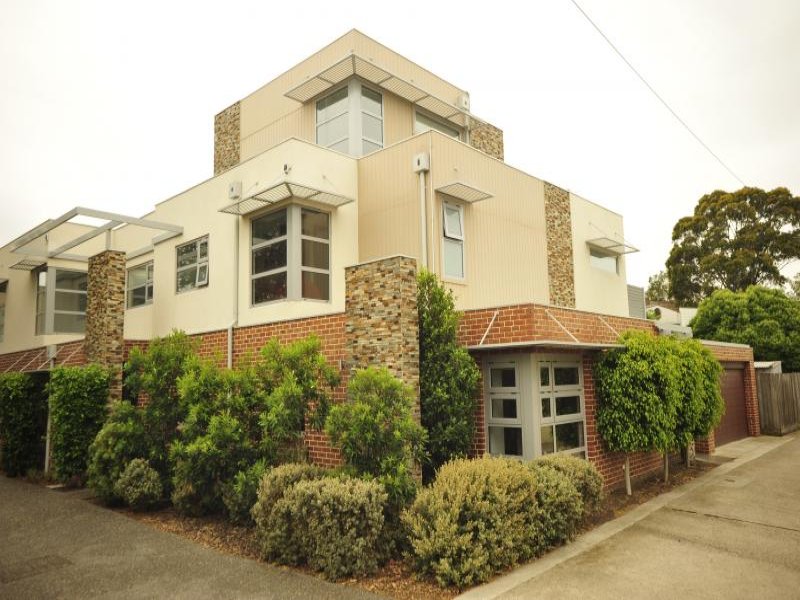 4 Frangipani Court, Port Melbourne, VIC 3207 - realestate.com.au