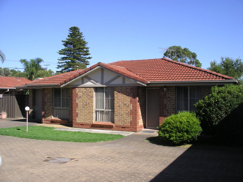 2/74 Royal Avenue, Pooraka, SA 5095 - Property Details