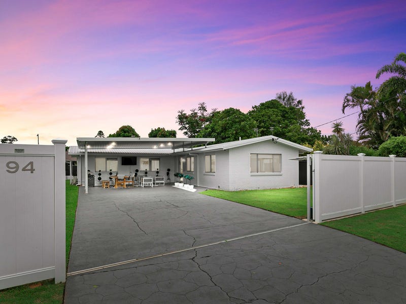 94 Cunningham Street, Urangan, Qld 4655 - Property Details