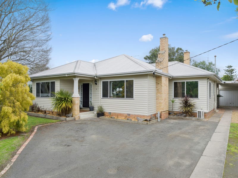 33 Armstrong Street, Colac, Vic 3250 - Property Details