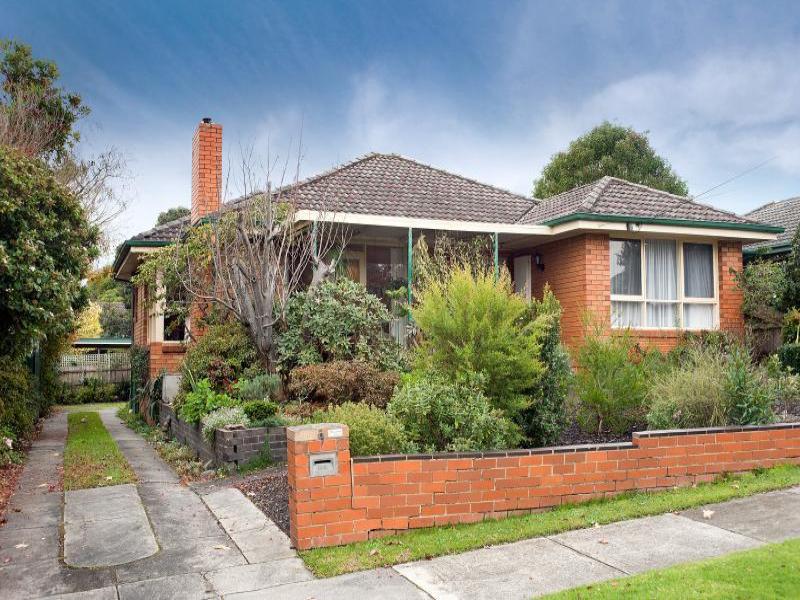 9 Rochdale Drive, Burwood East, VIC 3151 - realestate.com.au