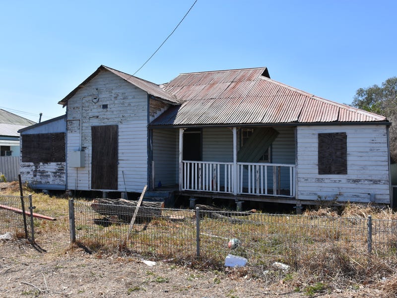 4 Elizabeth Street, Moree, NSW 2400 - Property Details