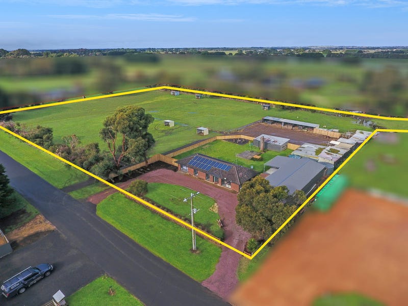 10 Barries Road, Bushfield, Vic 3281 - Property Details