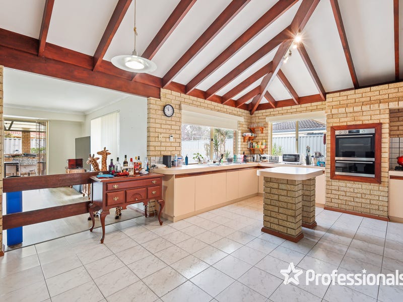 13 Expedition Drive, Thornlie, WA 6108 - Property Details