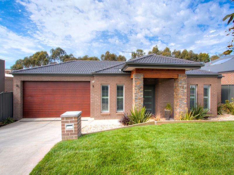 17 St Mirren Drive, Nerrina, Vic 3350 - Property Details