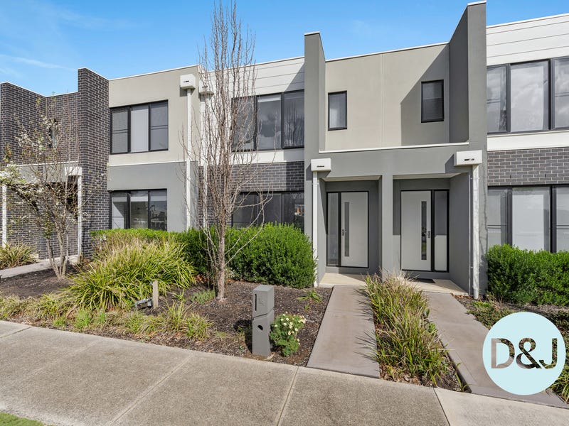 16 Mccomb Lane, Cranbourne, Vic 3977 - Property Details