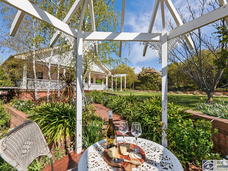 8 Fifield Lane, Yass, NSW 2582 - realestate.com.au