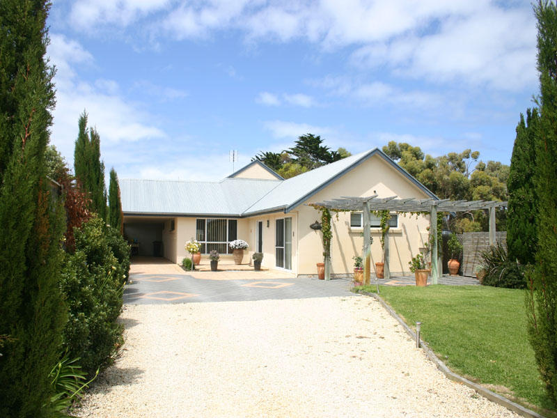 2-32 Lord Syleham Street, Robe, SA 5276 - Property Details