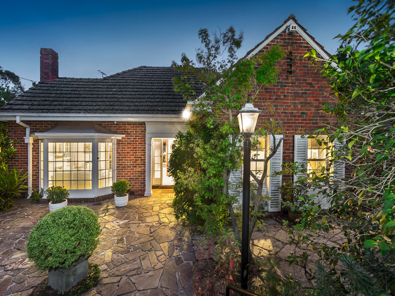 7 Sefton Place, Camberwell, Vic 3124 - Property Details