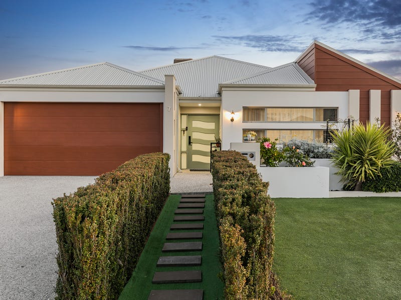 7 Lovage Street, Treeby, WA 6164 - Property Details