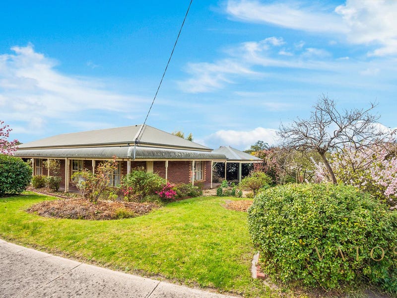 1 Dudley Court, Somerville, Vic 3912 - Property Details