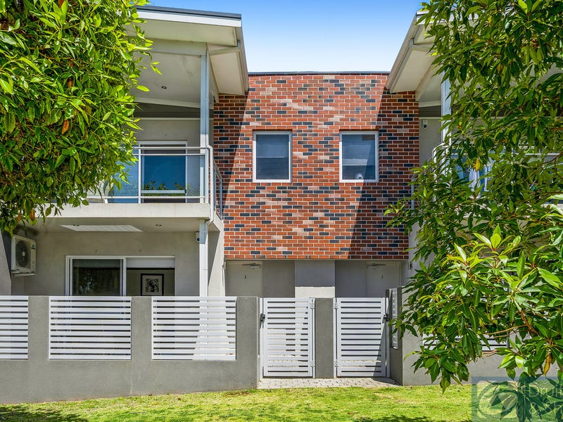 3/1 Stoner Place, Innaloo, WA 6018 - Property Details