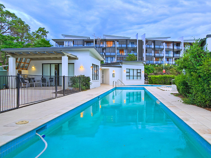 305 Laver Drive, Robina, Qld 4226 - Property Details