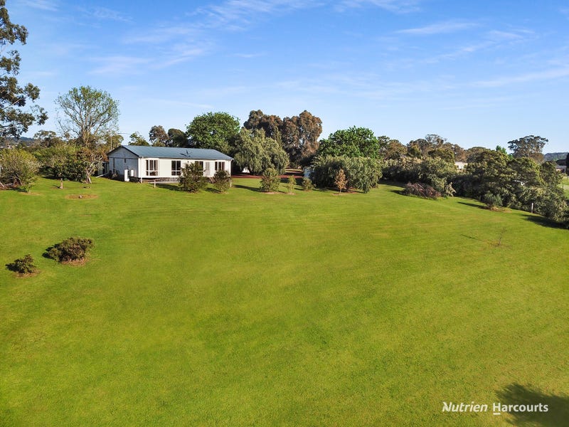 4-6 Stewart Lane, Casterton, Vic 3311 - Property Details