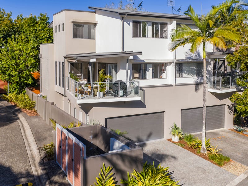 2/17 GREAT SOUTHERN DRIVE, Robina, Qld 4226 - Property Details