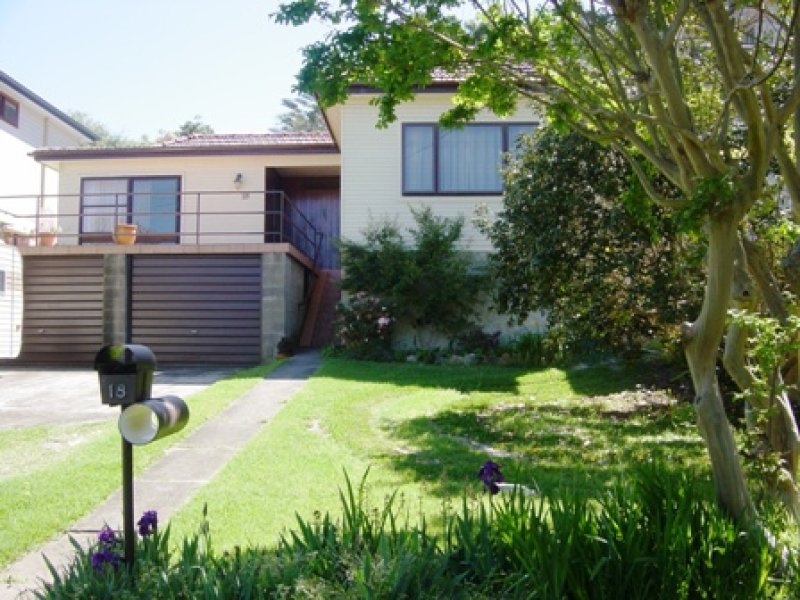 18 Playfair Road, North Curl Curl, NSW 2099 - realestate.com.au