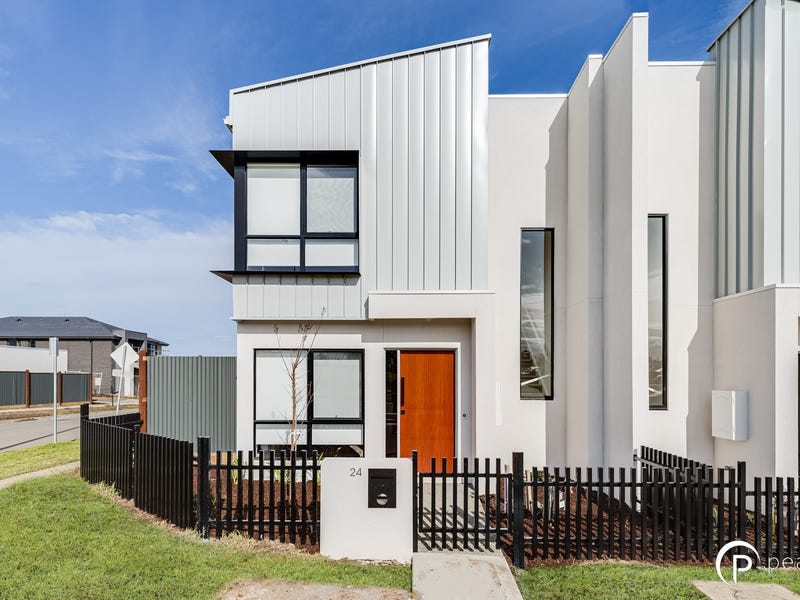 24 Carnival Boulevard, Berwick, VIC 3806 - realestate.com.au