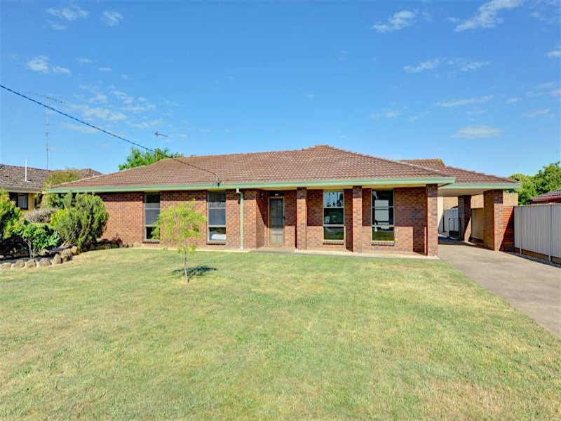 39 Howe Street, Miners Rest, VIC 3352 - realestate.com.au