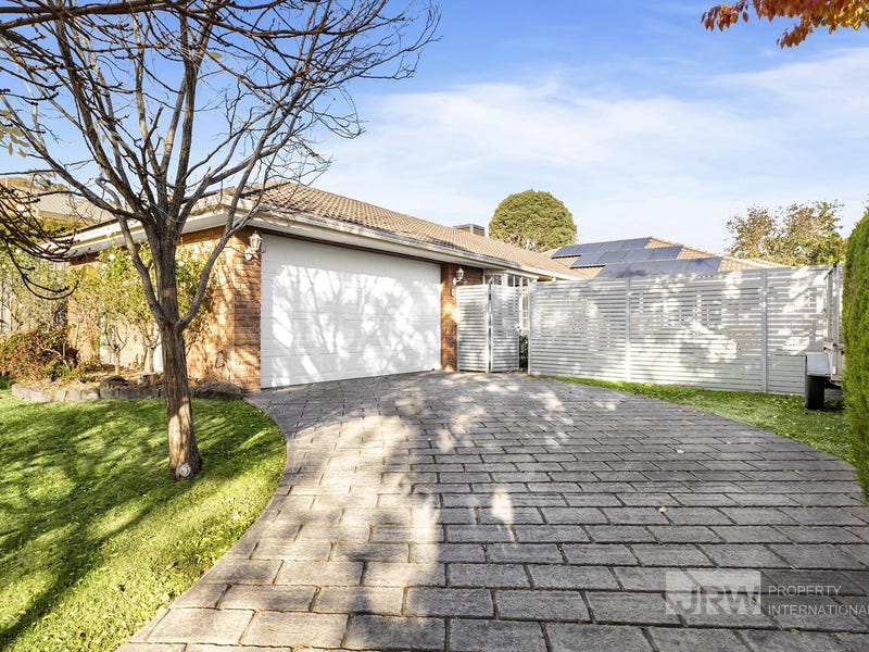 39 Balmain Drive, Berwick, Vic 3806 - Property Details