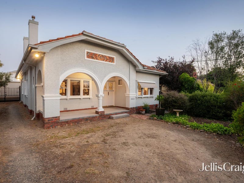 7 Adam Street, Bentleigh, Vic 3204 - Property Details