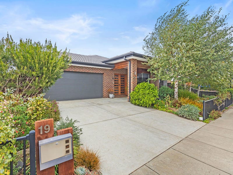 19 Harris Drive, Lucas, Vic 3350 - Property Details