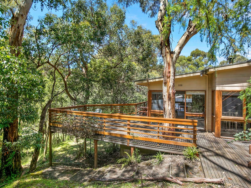 18 Richardson Boulevard, Lorne, Vic 3232 - Property Details