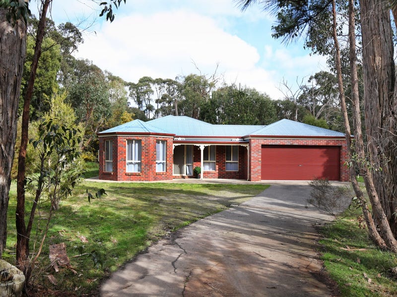 63 Leared Drive, Kyneton, Vic 3444 - Property Details