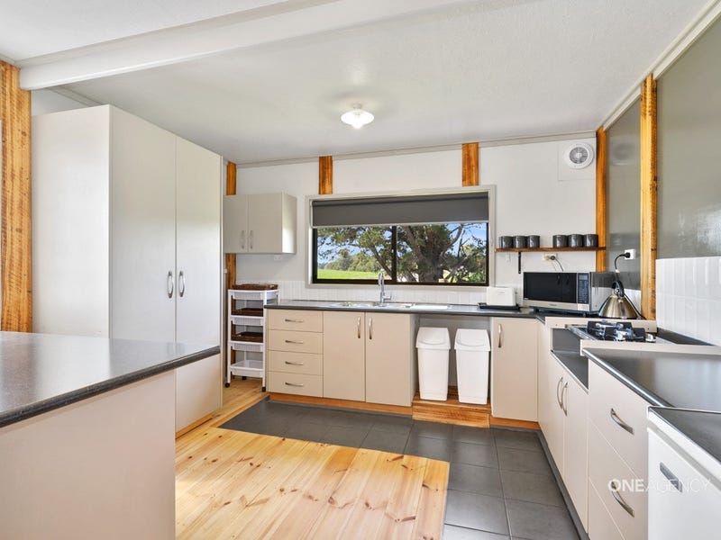 8 Ringle Doddy Road, Forest, Tas 7330 - Property Details